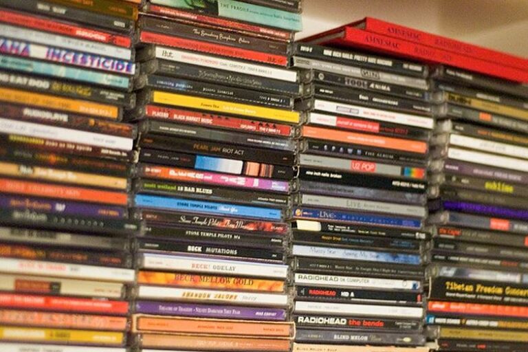 Discovering the Best Music on CD's and Vinyl - Star-Tunes.com